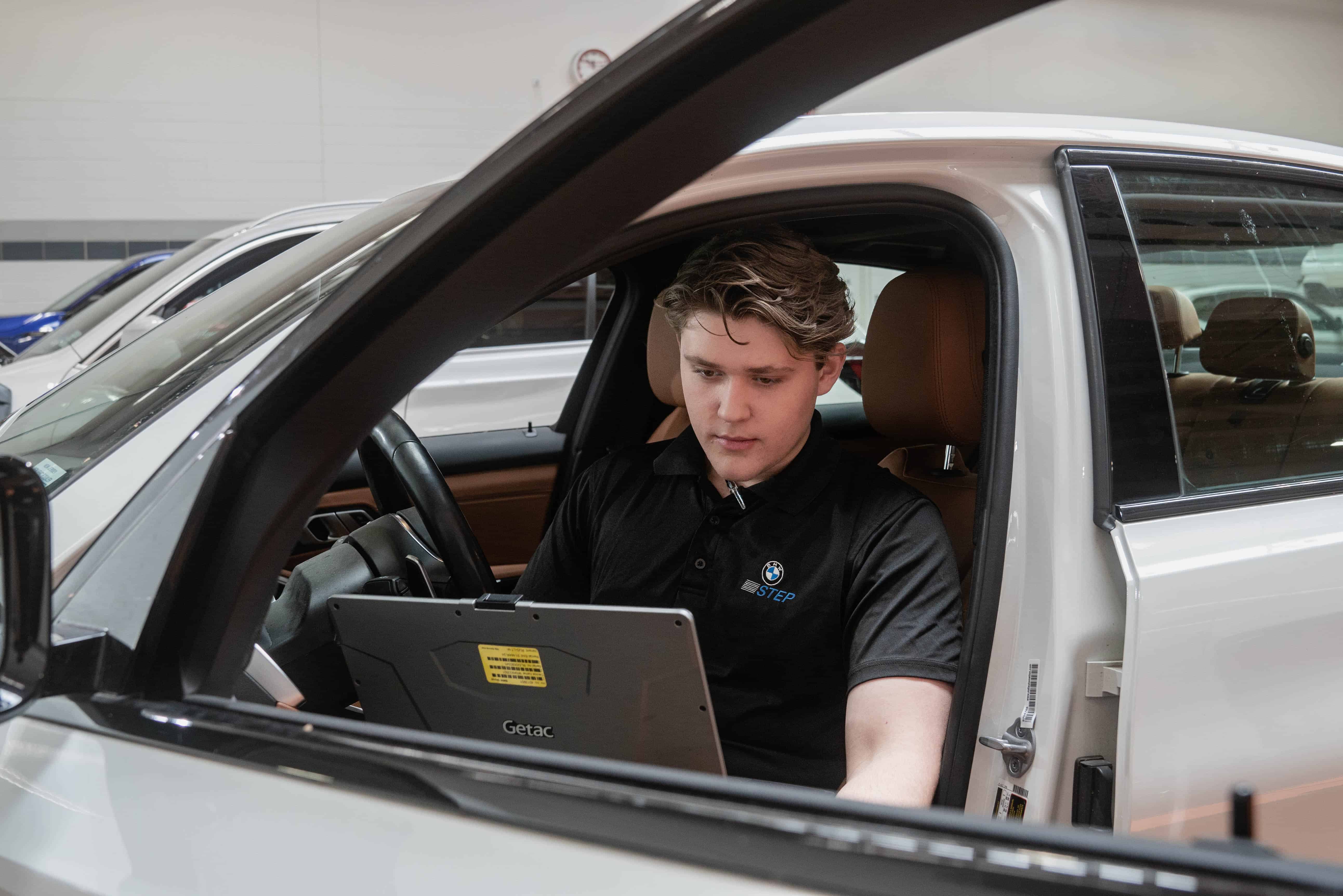 FastTrack – BMW STEP